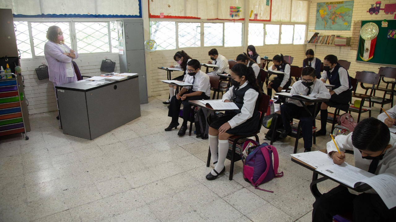 Por onda de calor, escuelas de Nuevo León cambian clases a ...